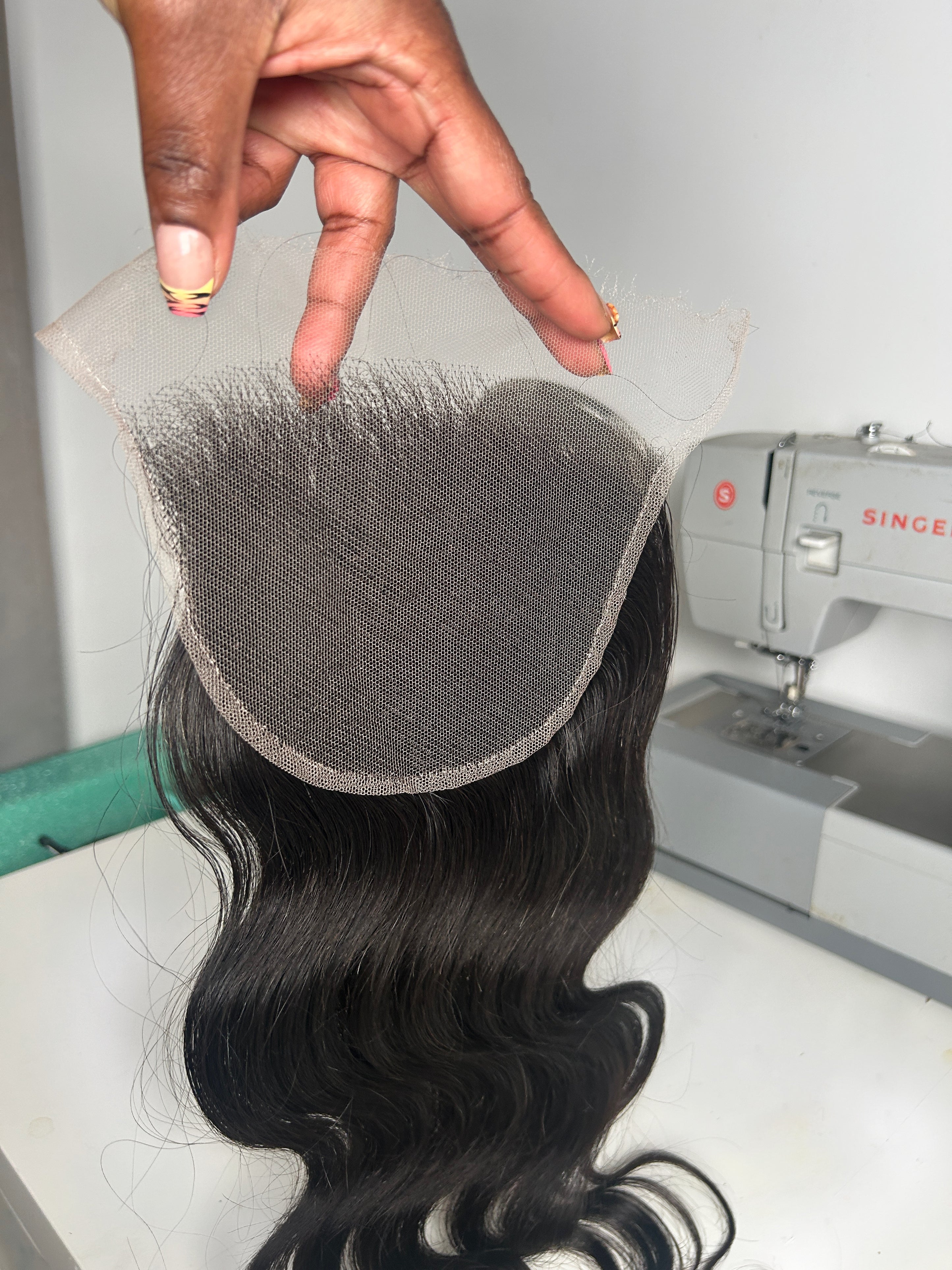 Human Hair Bundles and Closure, Glueless Wigs | Postiche Wigs