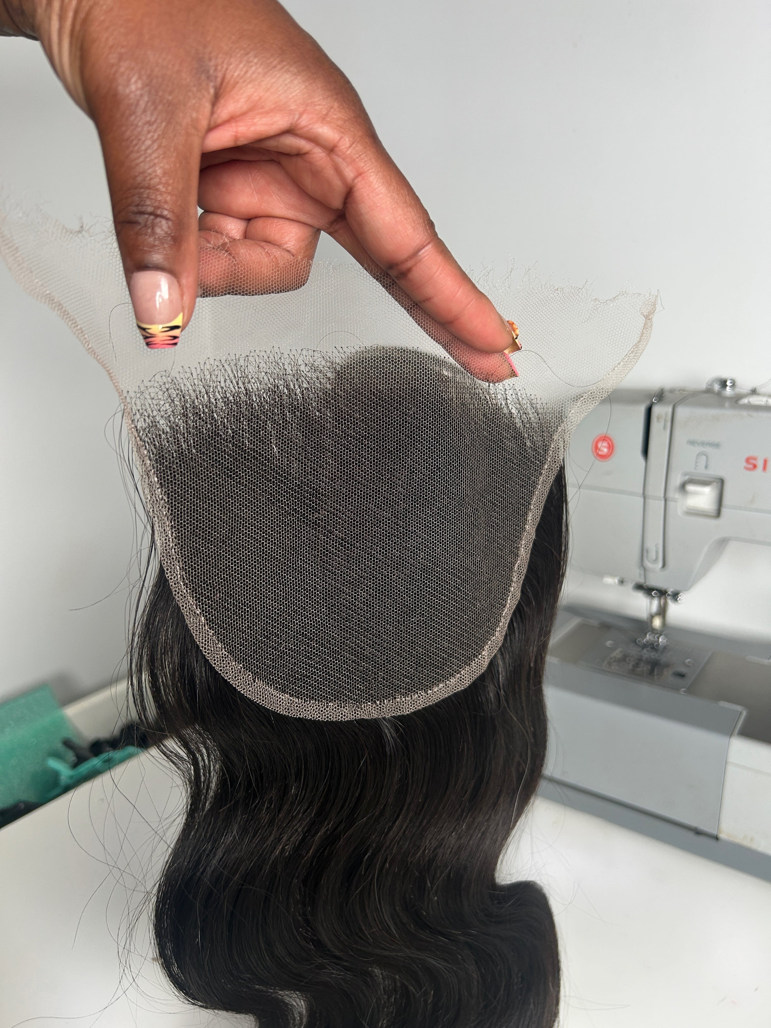 Human Hair Bundles and Closure, Glueless Wigs | Postiche Wigs
